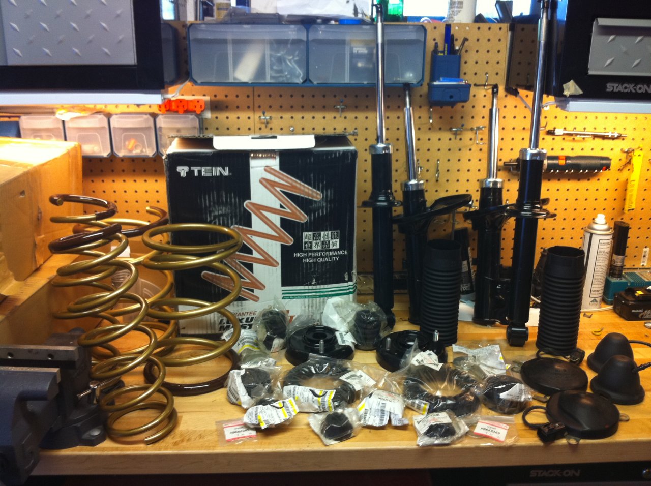 renegadetechworks.com - Retrofitting ECS Struts Hardware Into A 3000gt ...